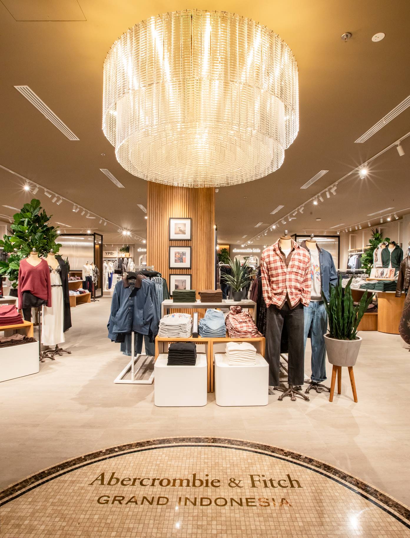 Abercrombie Makes Indonesia Debut - Abercrombie